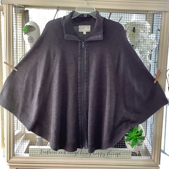 Debbie Morgan | Sweaters | Debbie Morgan Grey Circular Cut Zippered ...